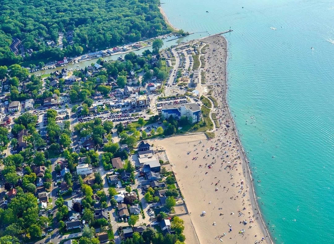 Grand Bend – SOUTH OF MAIN